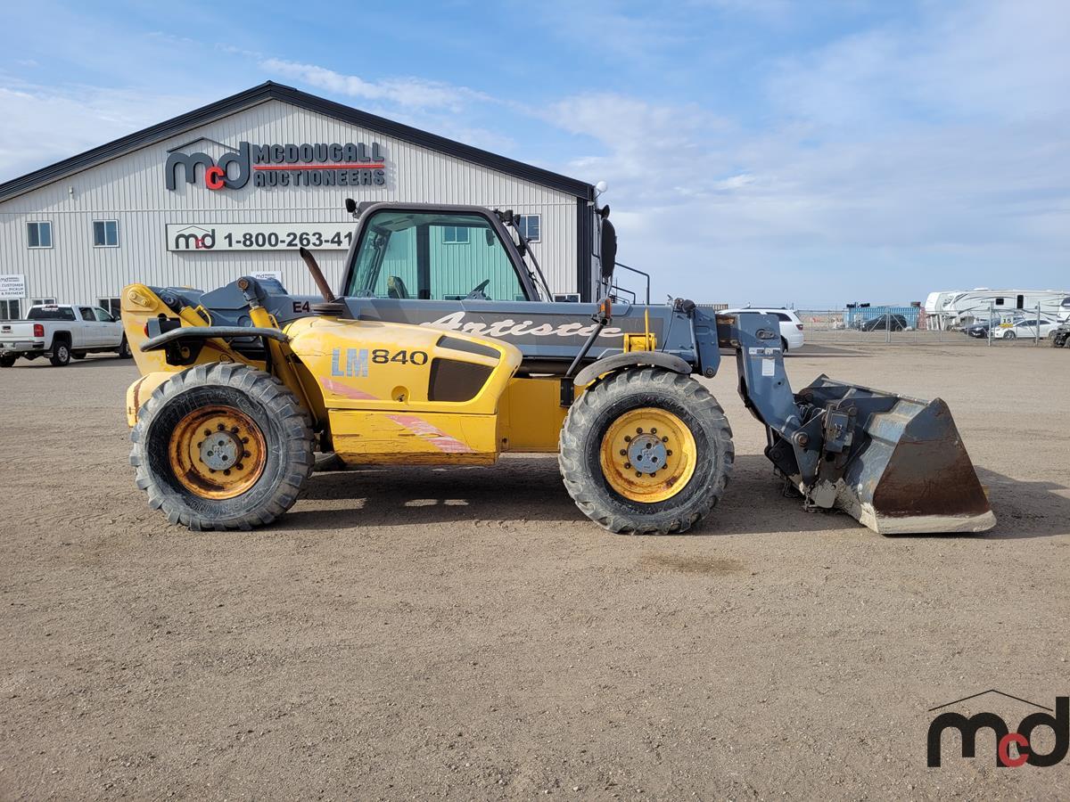 2000 New Holland LM840 Telehandler